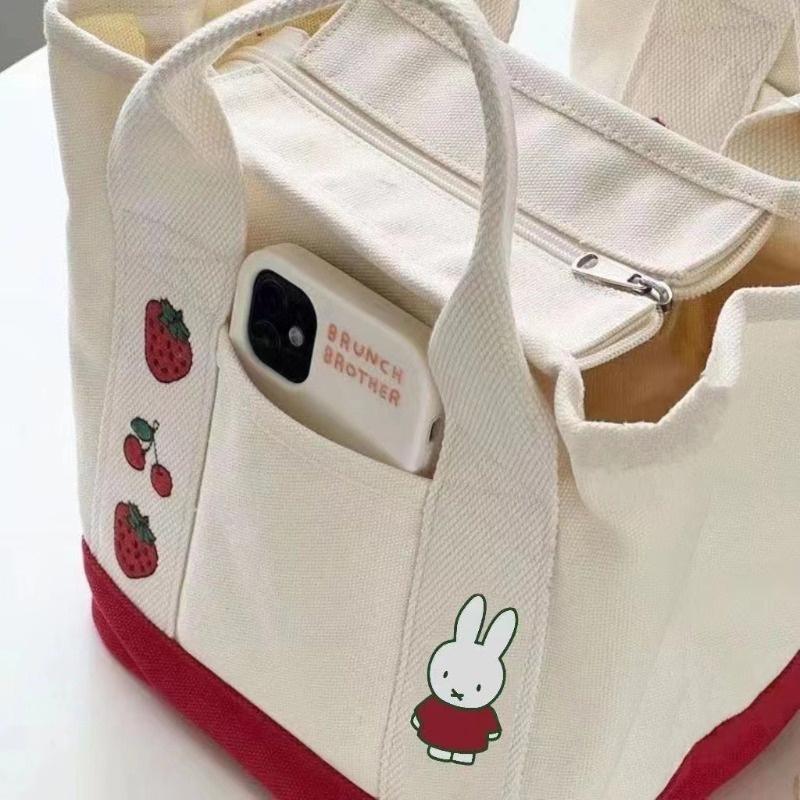 Beg tangan kanvas kartun strawberi & arnab - Beg tote wanita - TikTok ...
