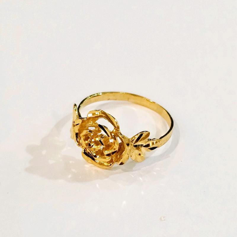 Cincin emas 375/9k bentuk bunga rose 375gold rose ring - TikTok Shop ...