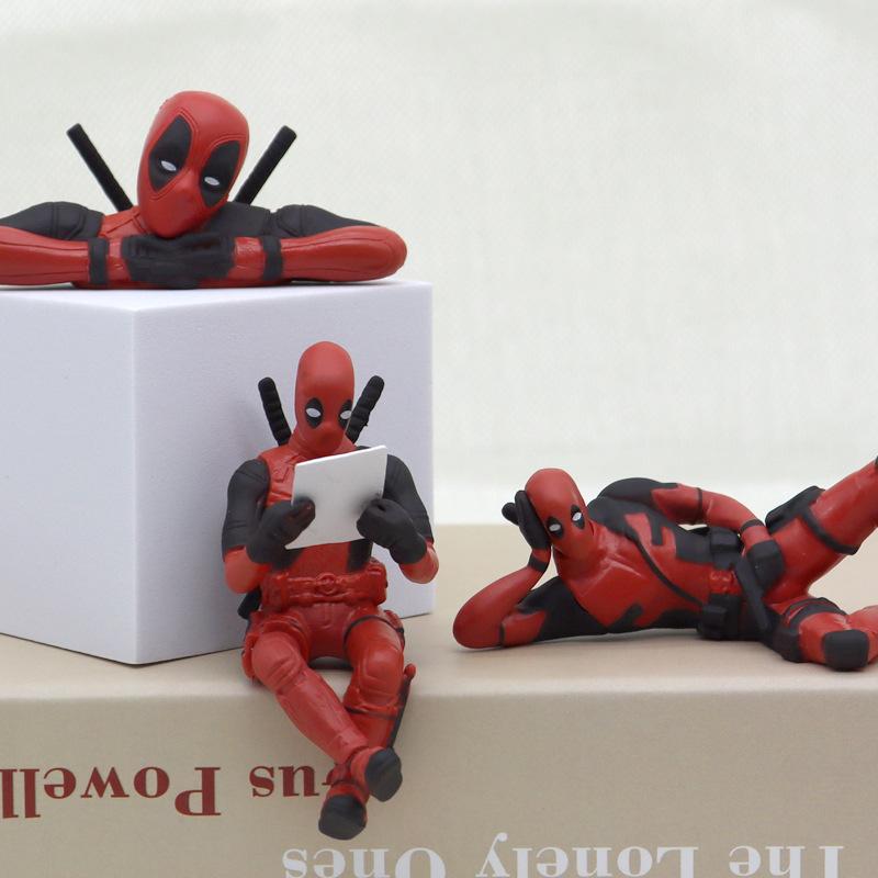 Sitting Deadpool reading a book Little Deadpool figure desktop - TikTok ...