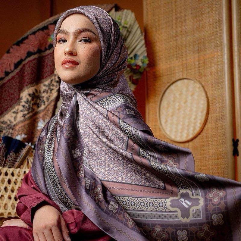 Hijab Square Printed Series Cotton Gred A - TikTok Shop Malaysia