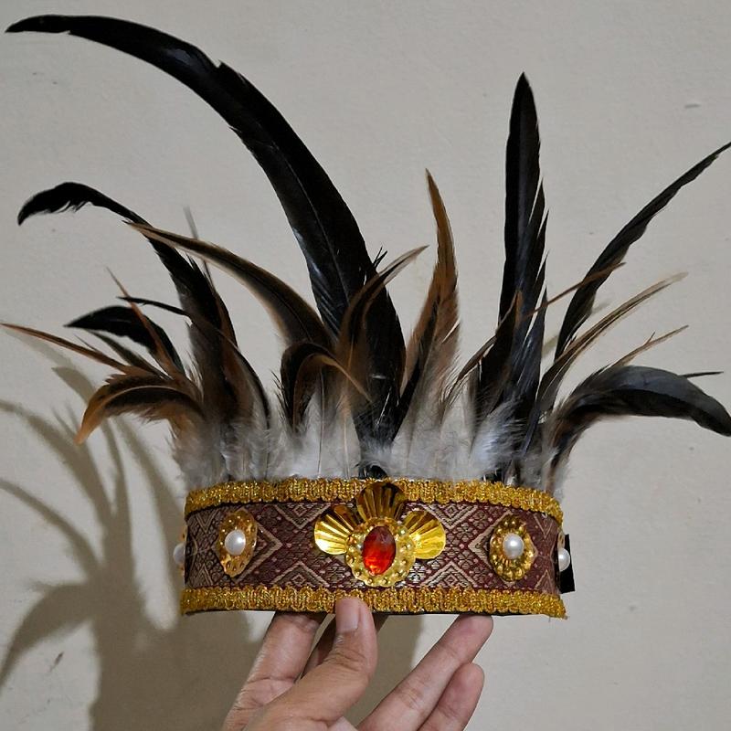 Mahkota karnaval bulu dayak maroon - Shop | Tokopedia