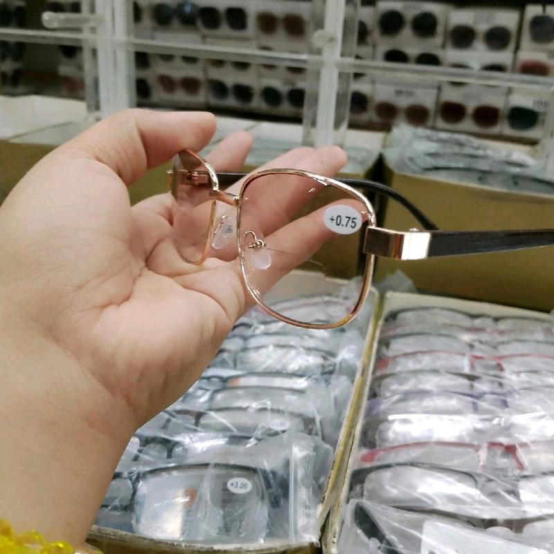 double vista good quality reading glass(+75-+350 with case and - TikTok ...