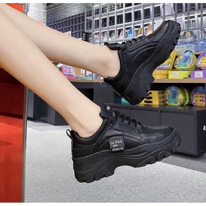 S R5 SEPATU KETS SNEAKER HITAM WANITA KULIT SINTETIS SEPATU SEKOLAH ...