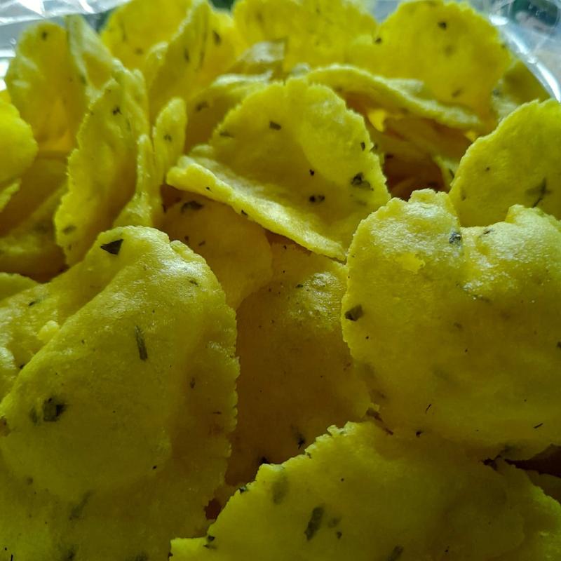 Comring Kecimpring Singkong Bawang Daun Cemilan Renyah Gurih - Shop ...