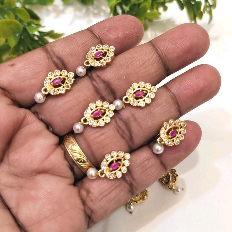 AD Stone Nosepin with pearl Design /Mukuthi - TikTok Shop Malaysia