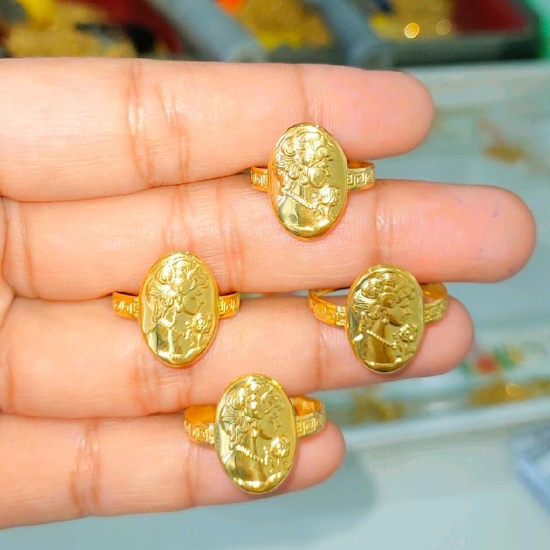 QUEEN ELLI CHUNKY RING (malapad) - TikTok Shop Philippines