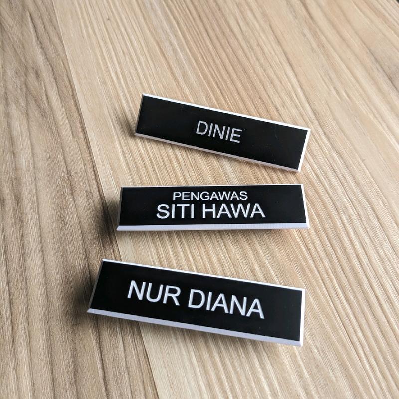 NAME TAG MURAH PELAJAR PIN & MAGNET & JAWI - TikTok Shop Malaysia