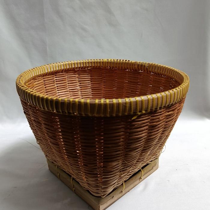 Jual Tumbu/Tenggok anyaman bambu kecil ukuran diameter 28cm tinggi 20 ...