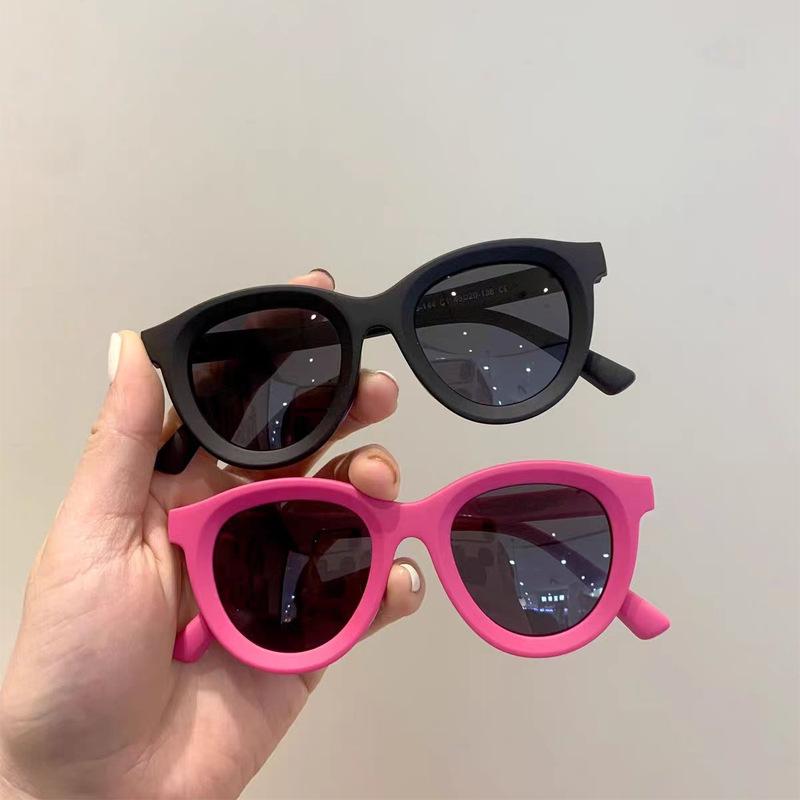 Cermin Mata Hitam Bayi, Warna Pastel, Berkabut, Fesyen, Gaya - TikTok ...