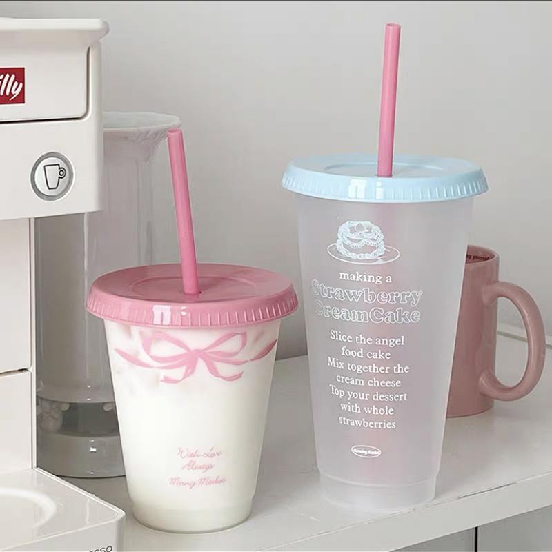 Cawan air Kawaii dengan penutup straw untuk kopi, jus, teh buih ...