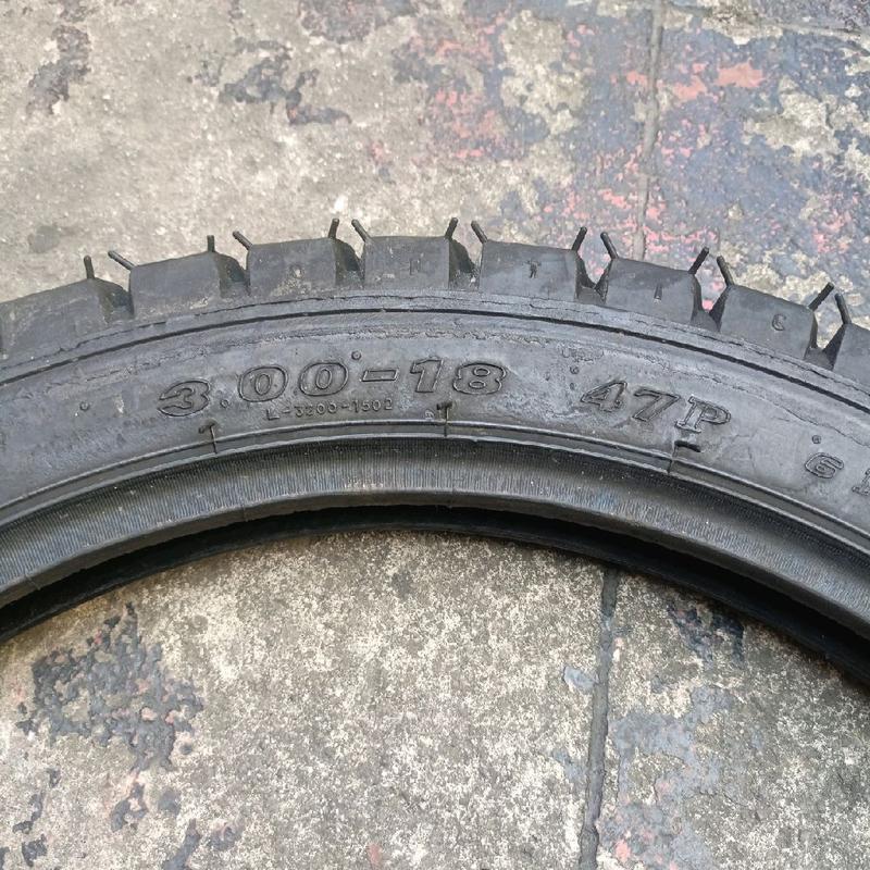 18x300 size heavy duty recap tire pasok po sa shop nandun p - TikTok ...