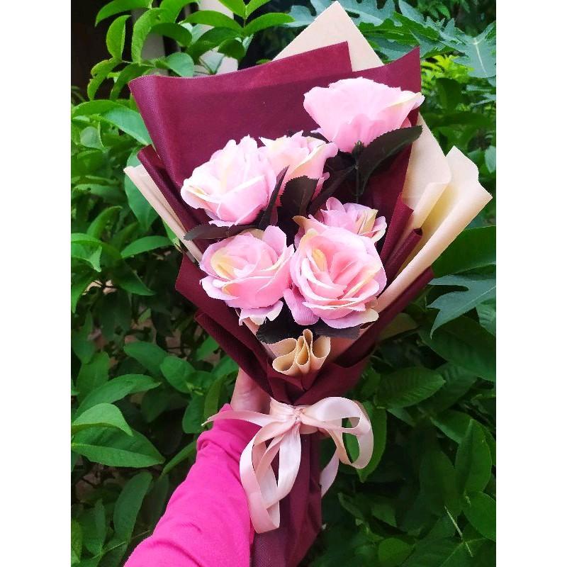 Buket bunga artificial maroon cream/ Hadiah wisuda / ulang tahun - Shop ...