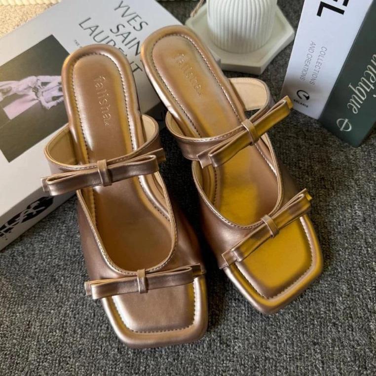 Sendal flat Wanita / Sandal Teplek Kekinian Terbaru / Sandal - Shop ...