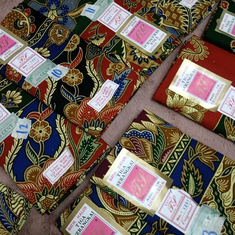 COMBO 2 HELAI KAIN BATIK 3 SERANGKAI ASLI - TikTok Shop Malaysia