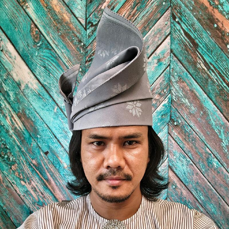 Tanjak Gubahan Baru (KERASI) Songket Kelabu Bunga Tabur Silver ...