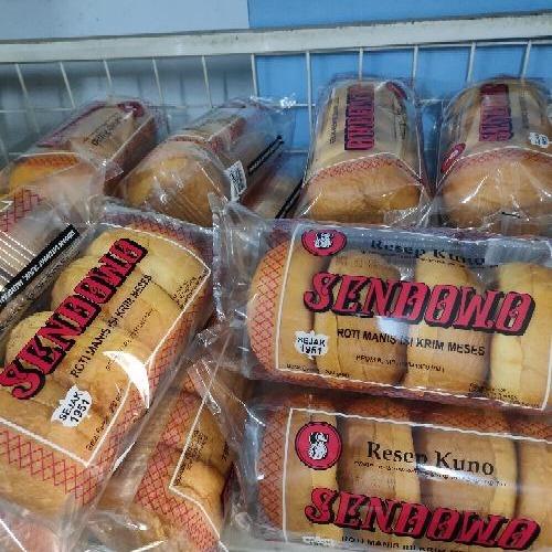 ROTI SENDOWO Seak 1951- roti jadul khas malang isi mentega meses - Shop ...