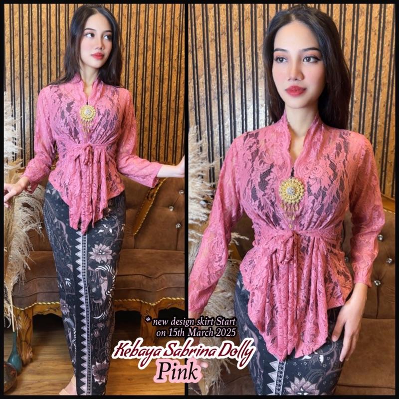 Kebaya Lace SABRINA DOLLY Sepasang (KAIN Corak Random) - TikTok Shop ...