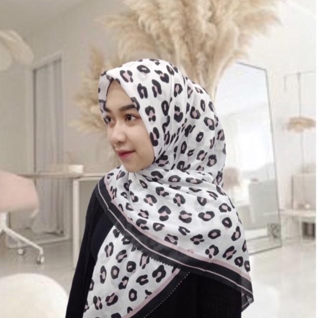 Hijab segiempat motif macan Leopard aesthetic | warna pastel - Shop ...