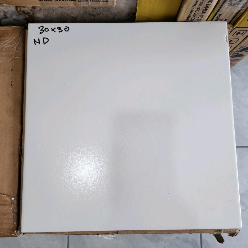 Keramik Lantai // Putih Polos // Accura // 40x40 cm // 30x30 - Shop ...