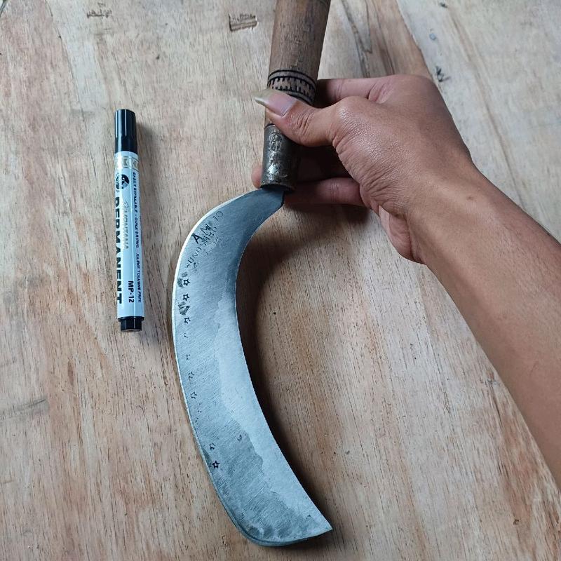 pisau arit sadap kelapa baja isen deres cilik - Shop | Tokopedia
