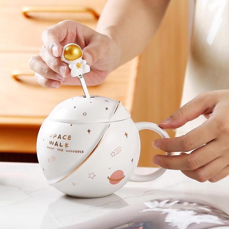 TT Gift Box Cup Astronaut Mug with Spoon Lid Cartoon Rocket Planet ...