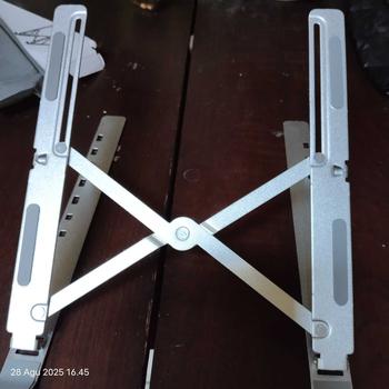 Rak laptop lipat aluminium 18 inci dengan fungsi pendinginan - Shop ...