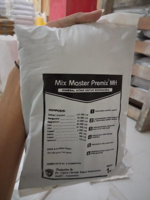 Mix Master Mineral Hitam untuk Hewan Ternak Sapi, Kambing, dan - Shop ...