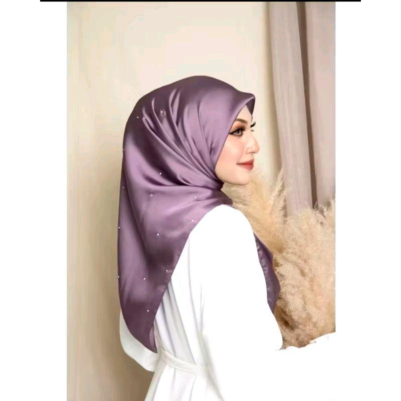 Bawal Satin Babble 45 Square Hijab Bubble Wanita - Model Terbaru ...