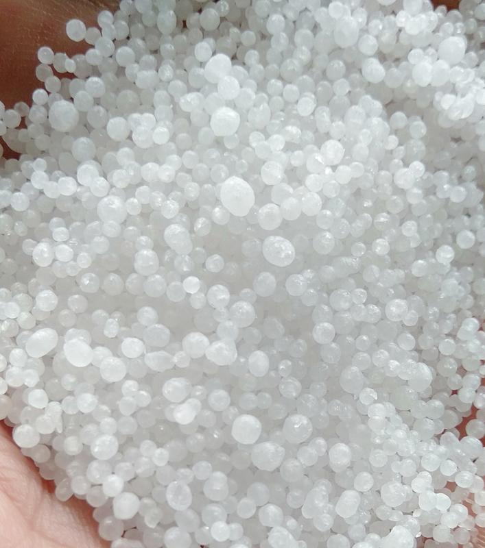 Pupuk urea putih petrokimia kemasan 500gr non subsidi re-pac - Shop ...