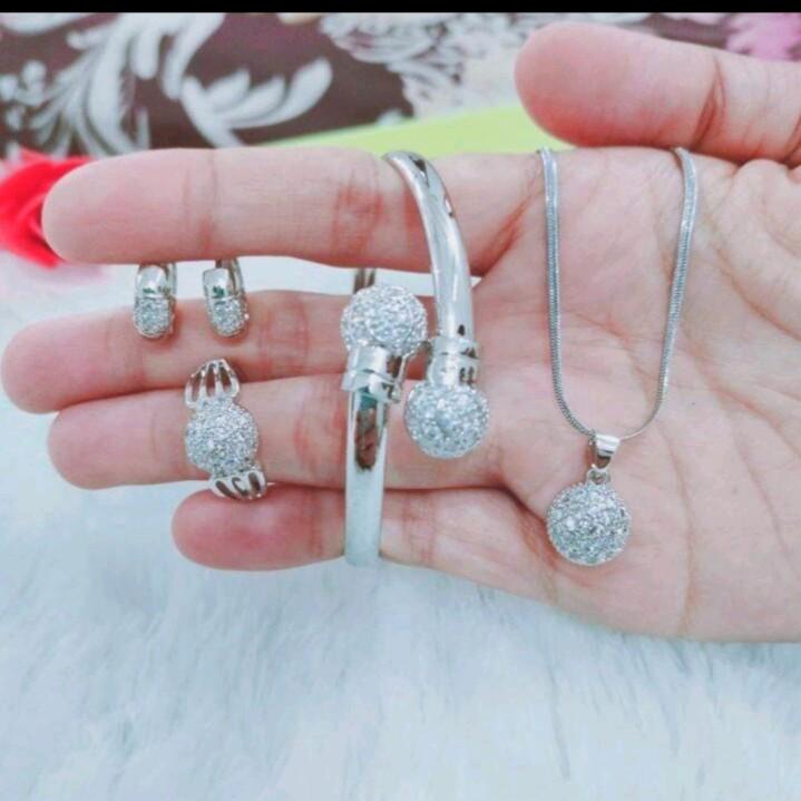 SET PERHIASAN DEWASA TITANIUM SILVER ANTI KARAT Emas Kulit Perak - Shop ...