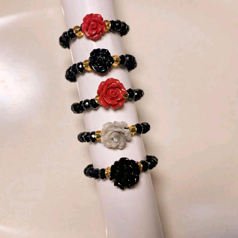 Bridget • Cincin manik mawar elegan | Cincin manik cantik | Beaded Rose ...