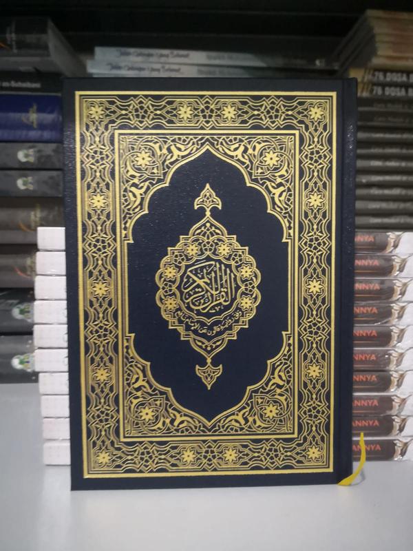 AL QURAN MUSHAF MADINAH RIWAYAT QOLUN 'AN AL IMAM NAFI' ORIGINAL - Shop ...