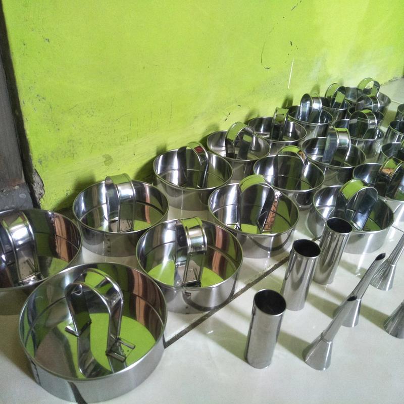 CETAKAN DONAT / ring bulat + penekan adonan + BONUS - Shop | Tokopedia