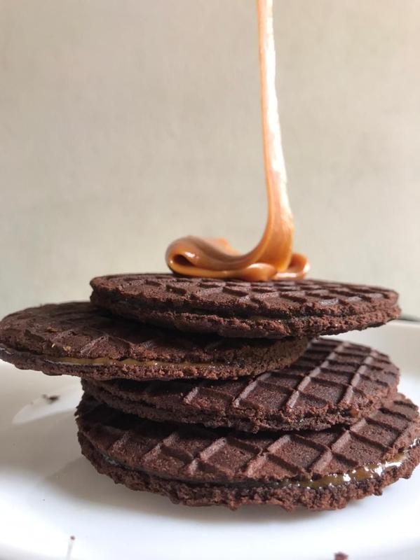 2 Box 20 Pcs Chocolate Caramel Stroopwafel by Kin's Stroopwafel - Shop | Tokopedia