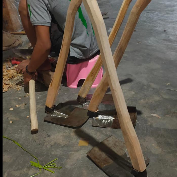 Jual Cangkul Siap Pakai - Cangkul Proyek - Kota Mojokerto - PULOMAS ...