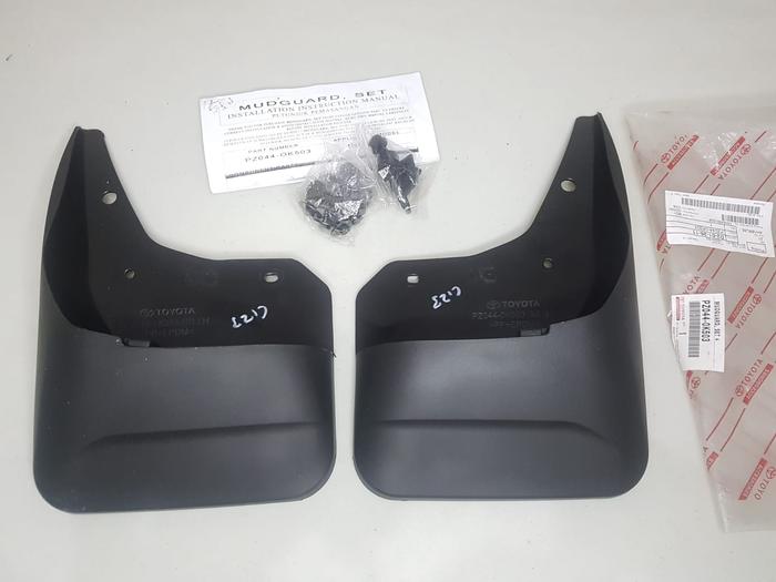 Jual Mudguard Set Mobil Toyota Innova - Mudguard Rr,RH & Mudguard Rr,LH ...