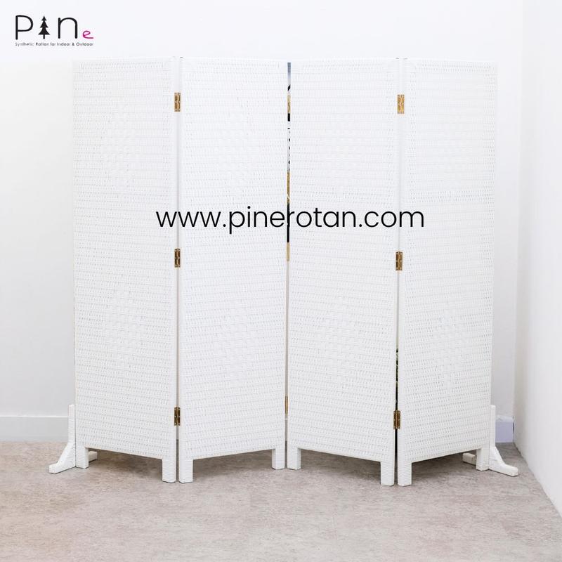 Sketsel/Sekat Partisi/Ruangan Pine Rotan Sintetis-Alonzo White 4 Panel ...