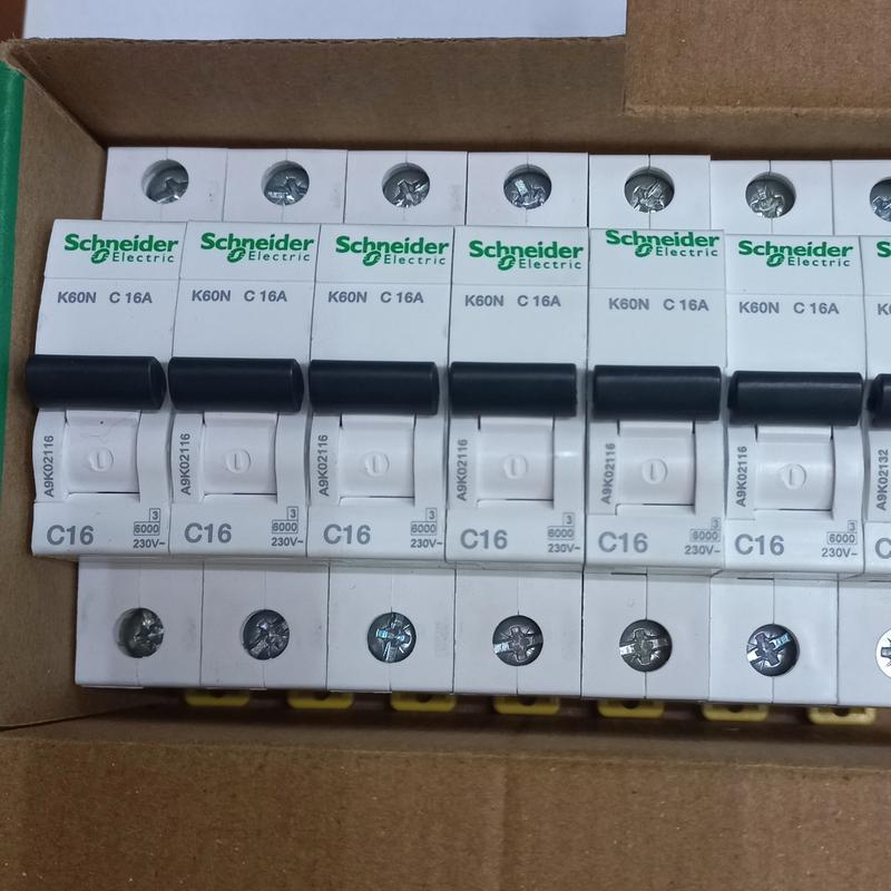 MCB SCHNEIDER TYPE K60N 1PHASE 16A - Shop | Tokopedia