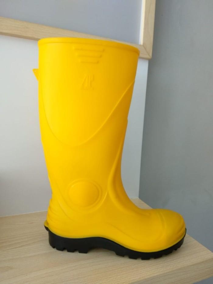 Jual Sepatu Boot AP Safety S5 Ada Plat Baja Boots Safety Big Size ...