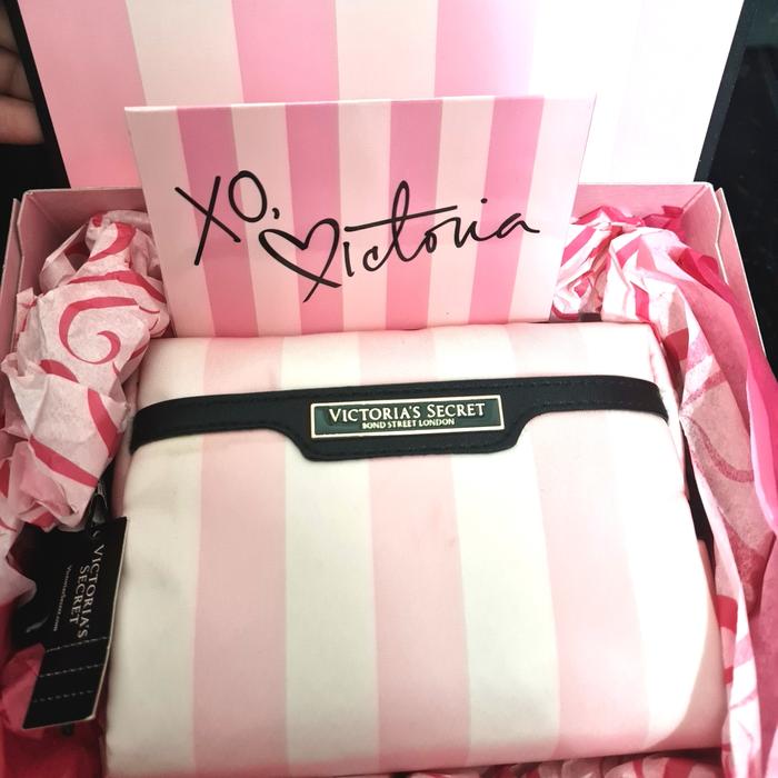 Jual HAMPERS ACCESSORIES VICTORIA'S SECRET (VS) - ISI SMALL WALLE ...