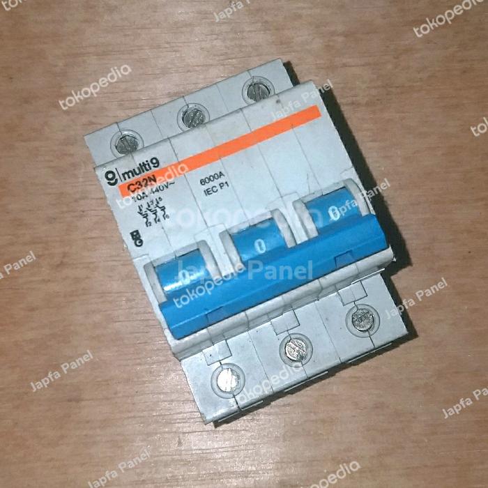Jual MCB Merlin Gerin Biru C32N 3 Pole 10 Ampere Original - Jakarta ...