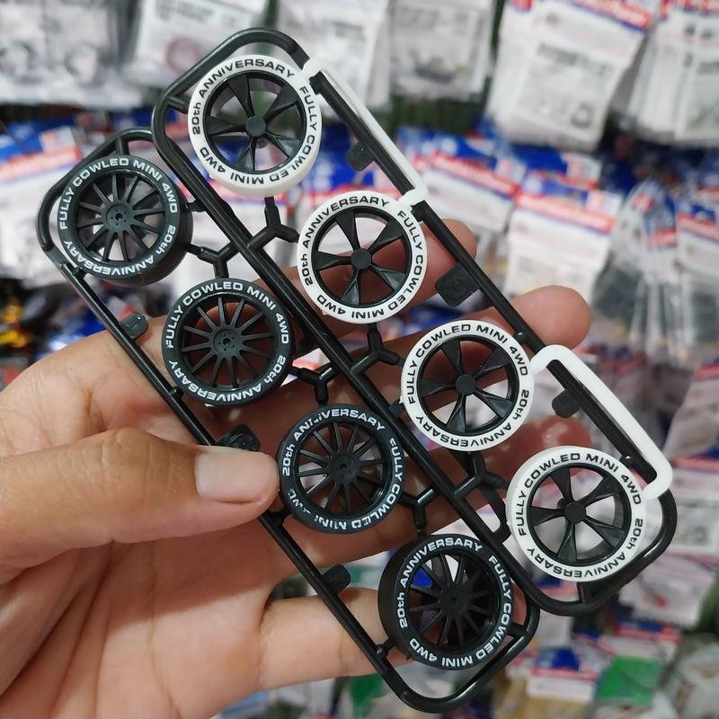 BAN TAMIYA MEDIUM HARD 20TH ANNIV - Shop | Tokopedia