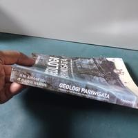 Jual BUKU GEOLOGI PARIWISATA. PROMOSI STUDI GEOLOGI: OBJEK DAN DAYA ...