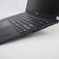 Promo Fujitsu Lifebook U939 Laptop Super Ringan Intel Core i7-8665U 8GB ...