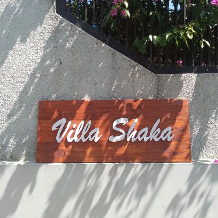 Jual Villa Shaka Plang Sign Board Kayu Solid Custom Model & Warna ...