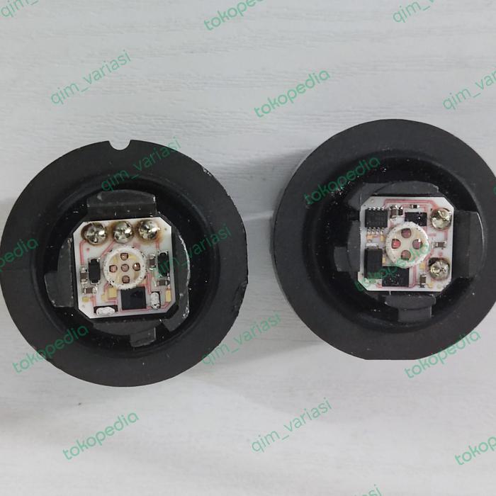 Jual Bohlam Lampu Stop Rem Led Toyota Sienta Original - Soket Kabel ...