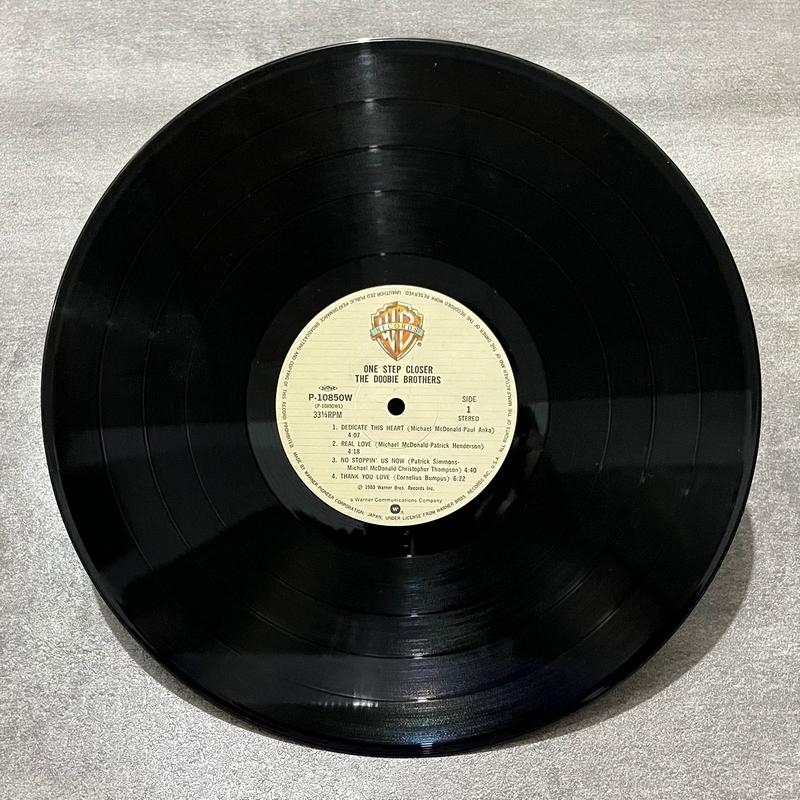 Vinyl The Doobie Brothers – One Step Closer - Shop | Tokopedia