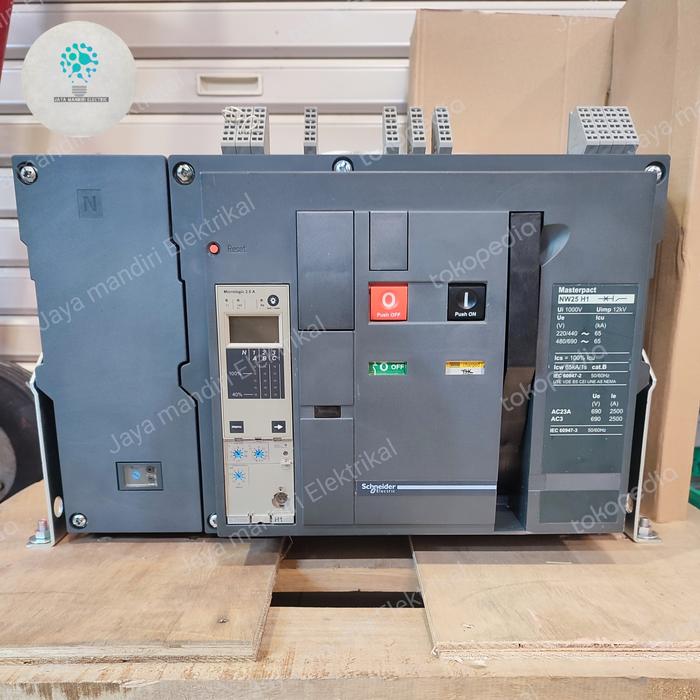 Jual ACB Schneider Masterpact NW12H14F2EH 1250A 4P Komplit Motorized ...