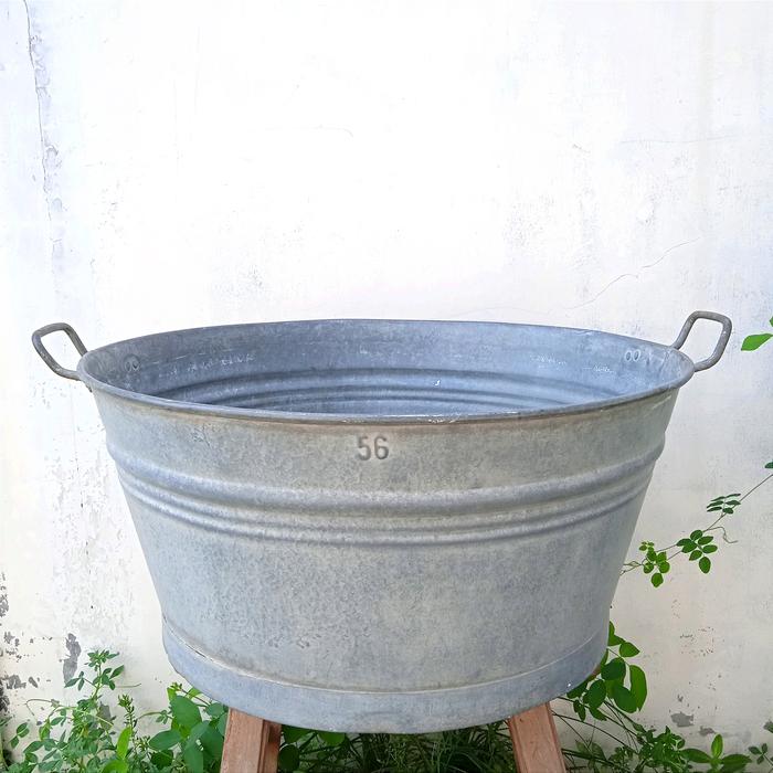 Jual Antik Dekorasi Jadul Ember Logam Blenden Tebal Bundar Ukuran Besar ...