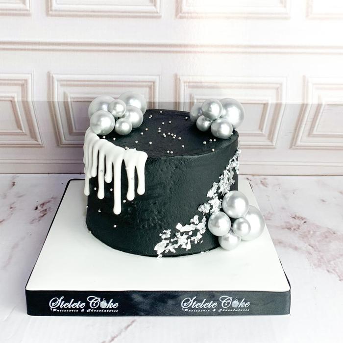Jual Kue Ulang tahun/Birthday Cake/Kue ultah tema Black Silver/Black ...